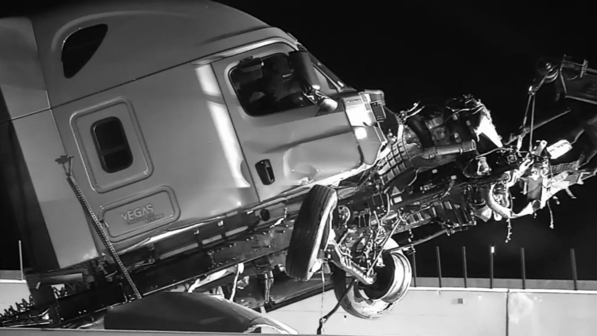 Crash involving Amazon 18-wheeler closes westbound Interstate 10 in ...